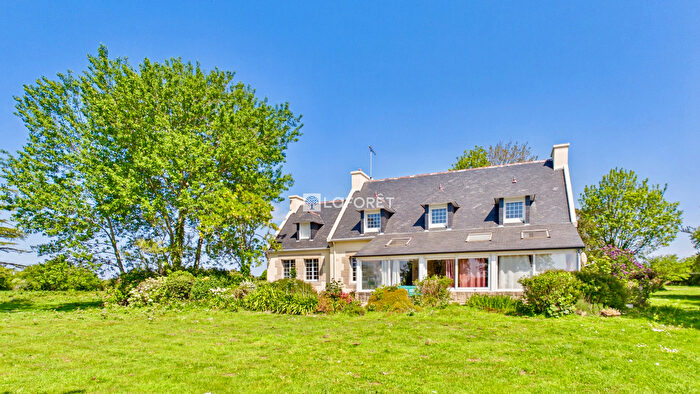 Maison à vendre - Plouhinec - 7 pièces - 5 chambres