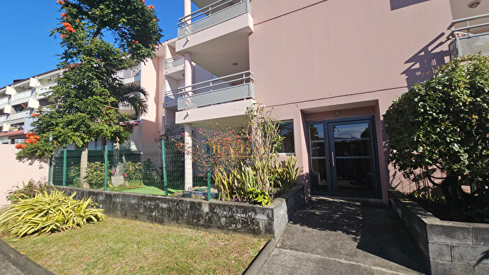 Appartement à vendre - Saint-André, Centre-ville - 2 pièces - 1 chambre