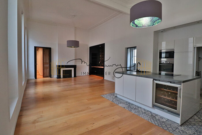 Appartement à vendre - Nîmes, Tour Magne - 5 pièces - 4 chambres