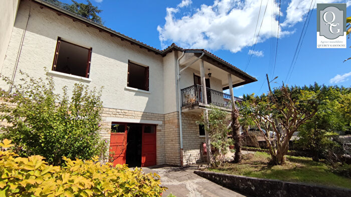 Maison à vendre - Montcuq - 5 pièces - 4 chambres