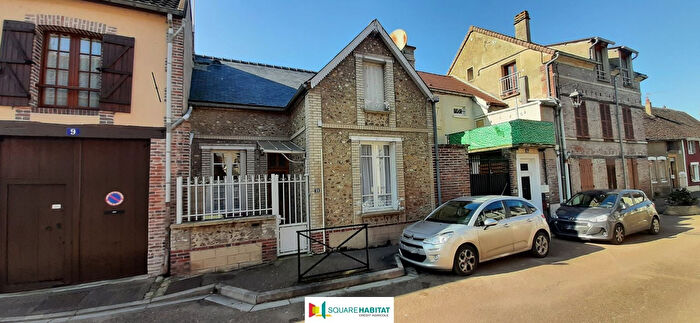 Maison à vendre - Villeneuve-sur-Yonne - 5 pièces - 3 chambres