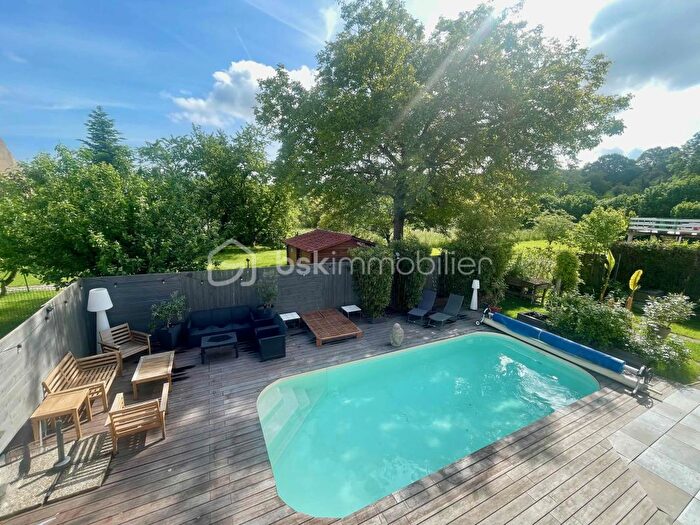 Maison 8 pièces à Rettel, à vendre