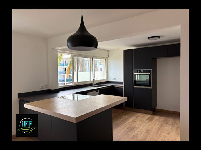 Saint-Pierre, La Ravine Blanche, Front de Mer : Appartement 4 pièces à louer
