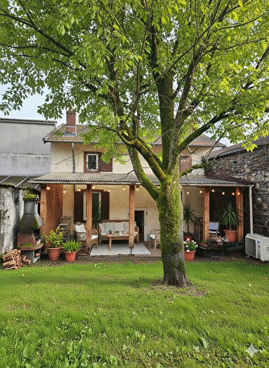 Maison à vendre - Arlanc - 5 pièces - 3 chambres