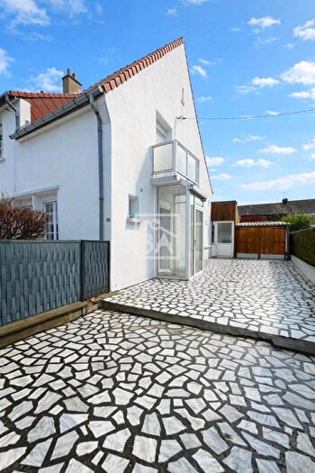 Maison à vendre - Longuenesse - 6 pièces - 4 chambres