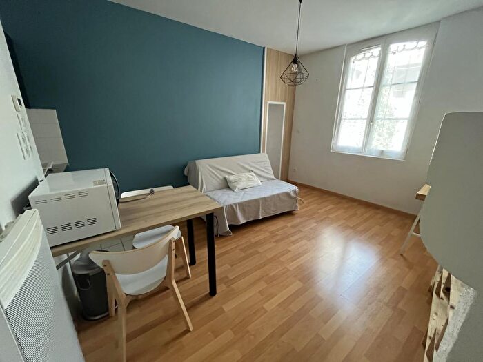 Appartement à louer - Le Puy-en-Velay, Centre-ville - 1 pièce