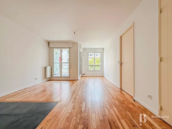 Suresnes, Carnot, Gambetta : Appartement 2 pièces à louer