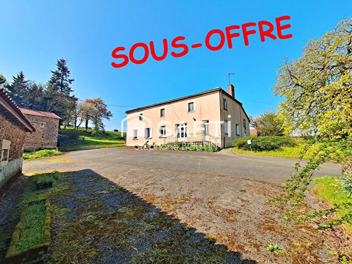 Maison à vendre - Saint-Germain-lAiguiller - 6 pièces - 5 chambres