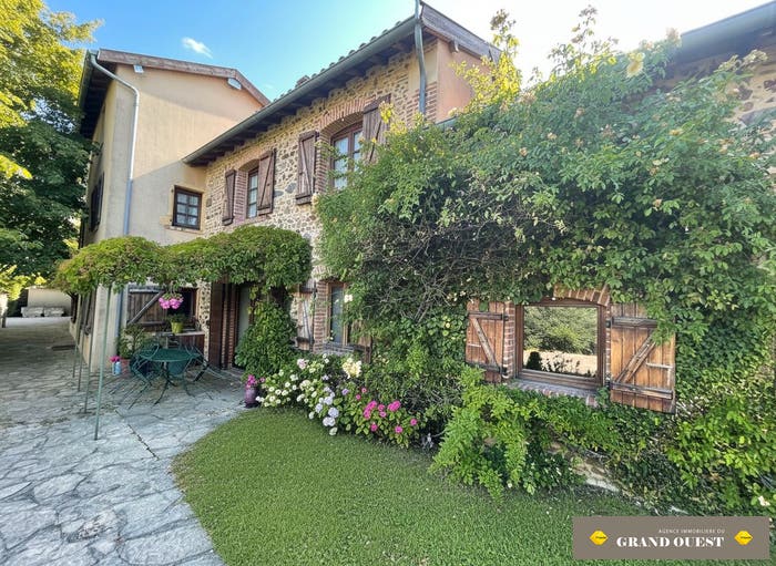 Maison 9 pièces à Sain-Bel, à vendre