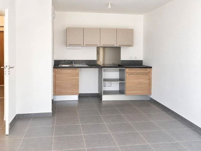 Nord, Juvignac : Appartement 2 pièces à louer