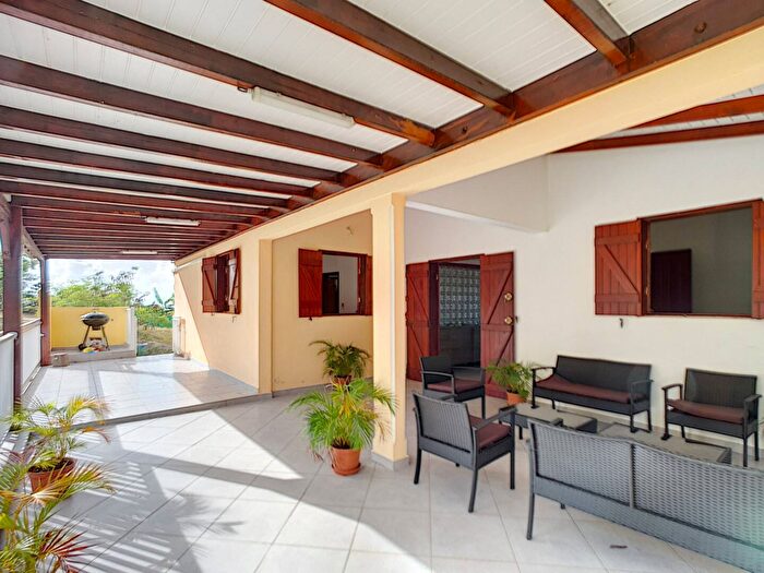 Appartement à louer - Sainte-Anne - 4 pièces - 2 chambres