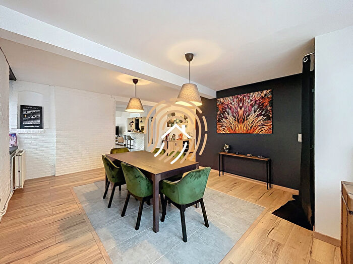 Maison 7 pièces à Roost-Warendin, à vendre