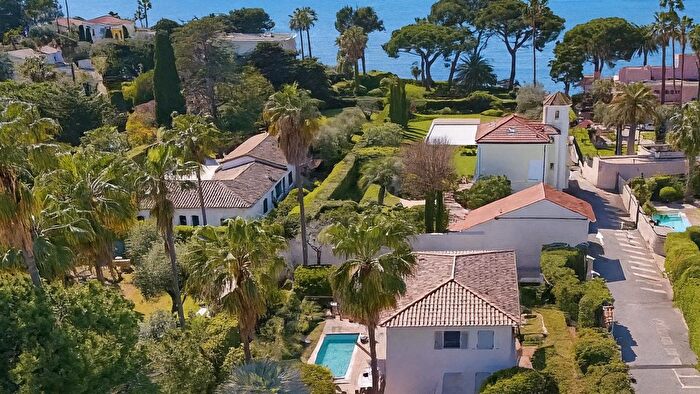 Maison à vendre - Antibes, Rastines, Super Antibes, Laval, La Fontonne - 4 pièces - 3 chambres