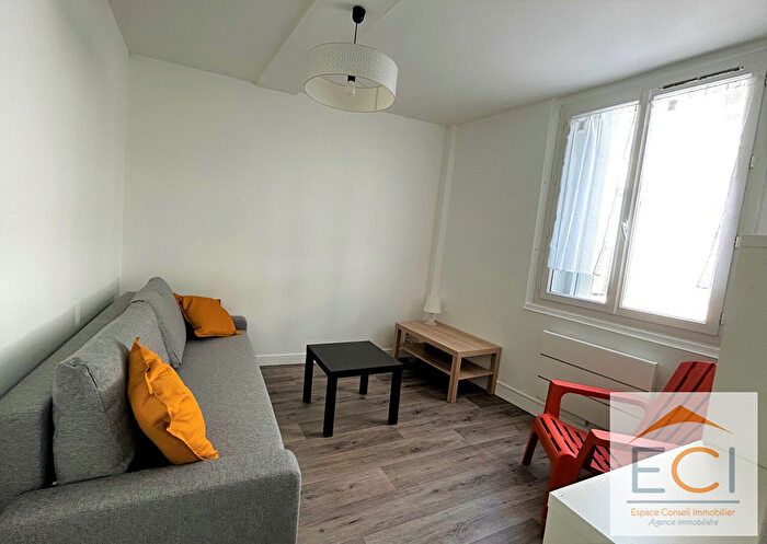 Appartement à louer - Limoges, Centre-ville, Hôtel de Ville, Emailleurs - 2 pièces - 1 chambre