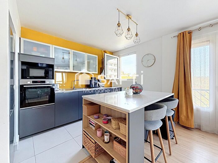 Appartement 3 pièces à Maisons-Alfort, Charentonneau, à vendre