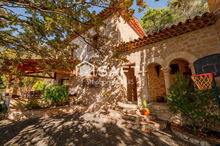 Maison à vendre - La Motte - 8 pièces - 6 chambres