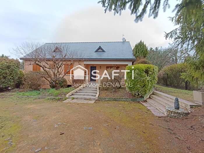 Maison à vendre - Huismes - 7 pièces - 6 chambres