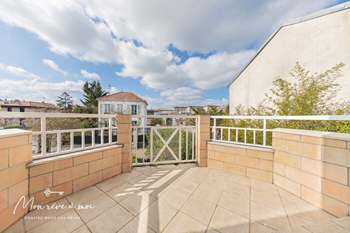 Appartement à vendre - Nanterre, Vieux Pont - 4 pièces - 2 chambres