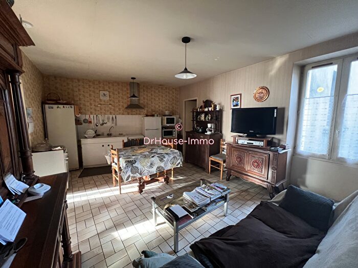 Appartement à vendre - Bourges, Centre-ville, Charlet, Lahitolle, Pignoux, Sembat - 3 pièces - 2 chambres