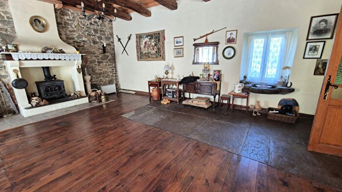 Maison à vendre - Cassagnoles - 6 pièces - 4 chambres