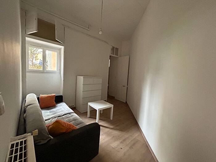 Appartement à louer - Toulon, Saint-Roch - 2 pièces - 1 chambre