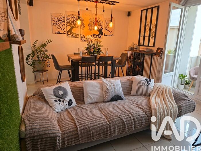 Noisy-le-Sec, Cité des Fleurs : Appartement 4 pièces à vendre