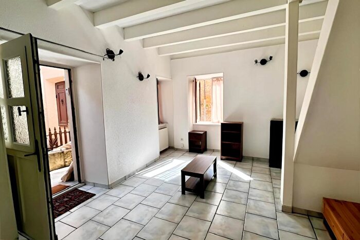 Appartement à vendre - Crémieu - 2 pièces - 1 chambre