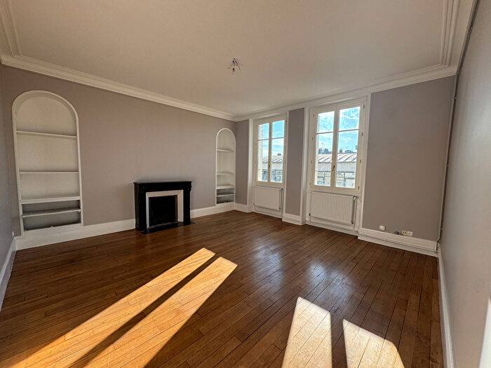 Appartement à louer - Orléans, Châtelet - 3 pièces - 2 chambres