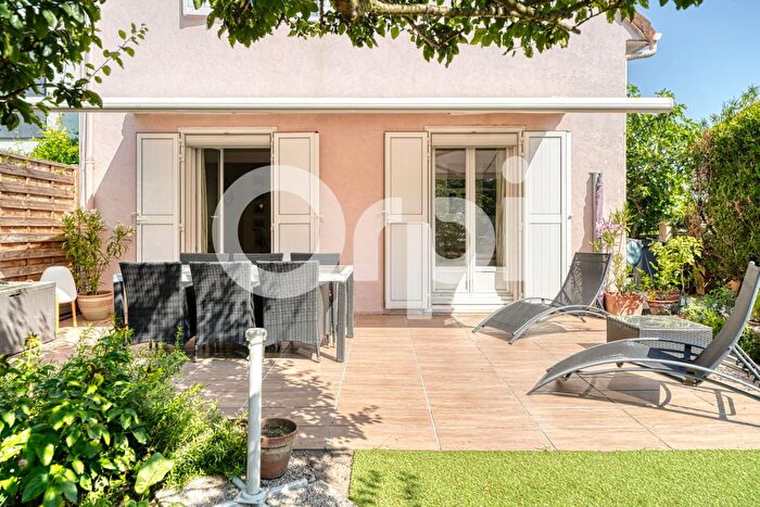 Nanterre, Mont Valérien : Maison 5 pièces à vendre