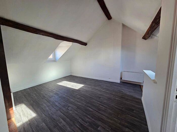 Centre, Château-Thierry : Appartement 2 pièces à louer