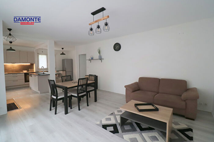 Appartement à louer - Troyes, Gare - 4 pièces - 2 chambres