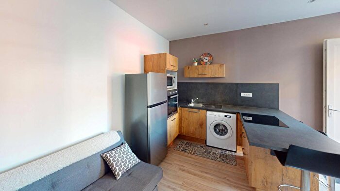 Appartement à louer - Le Bernay-Valfuret-La Rivière, Saint-Étienne - 2 pièces - 1 chambre