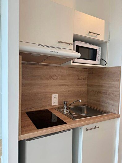 Appartement à louer - Fiacre-Chenault, Orléans - 1 pièce