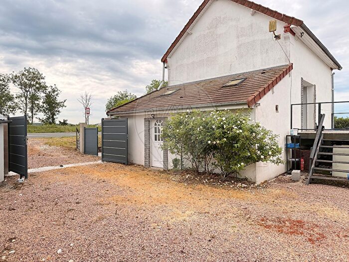 Maison 4 pièces à Saint-Léger-le-Petit, à vendre