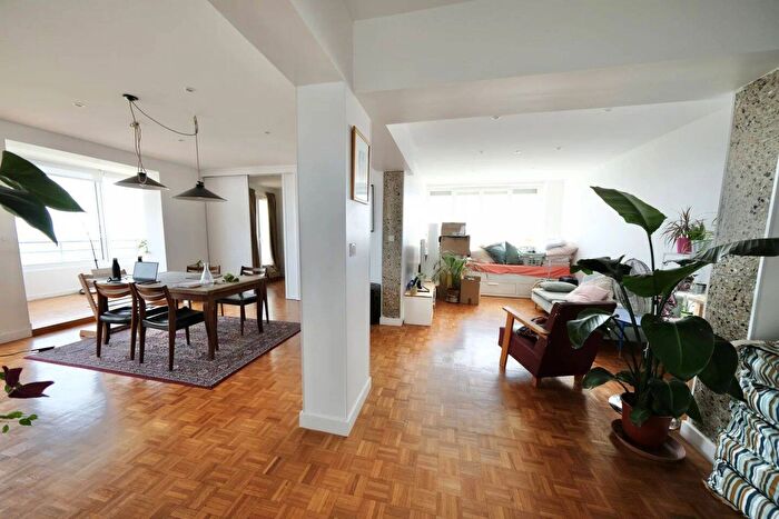 Appartement 4 pièces à louer à Croix Rousse Gros Caillou, Lyon 4ème arrondissement