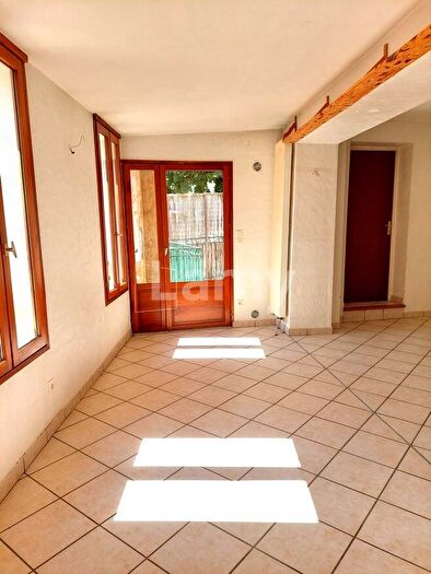 Appartement à louer - Centre Ville, Digne-les-Bains - 2 pièces - 1 chambre