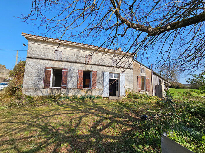 Maison à vendre - Saint-Dizant-du-Gua - 3 pièces - 1 chambre