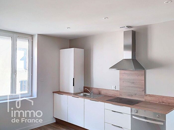 Appartement à louer - Bouvent, Oyonnax - 3 pièces - 2 chambres