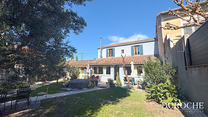 Maison à vendre - Orange, Centre-ville - 6 pièces - 4 chambres