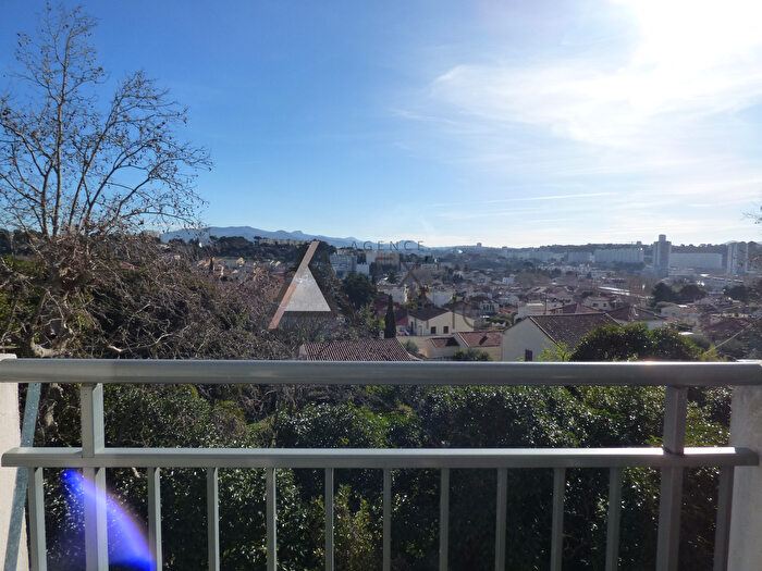 Appartement à vendre - Marseille e , Saint-Jérome - 2 pièces - 1 chambre