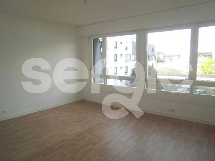 Appartement à louer - Barbâtre-Saint Remy-Verrerie, Reims - 2 pièces - 1 chambre