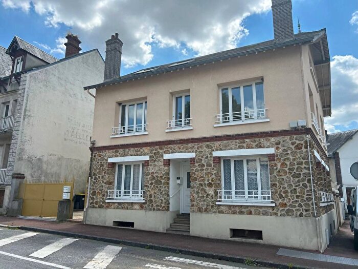 Appartement à louer - La Loupe - 3 pièces - 2 chambres