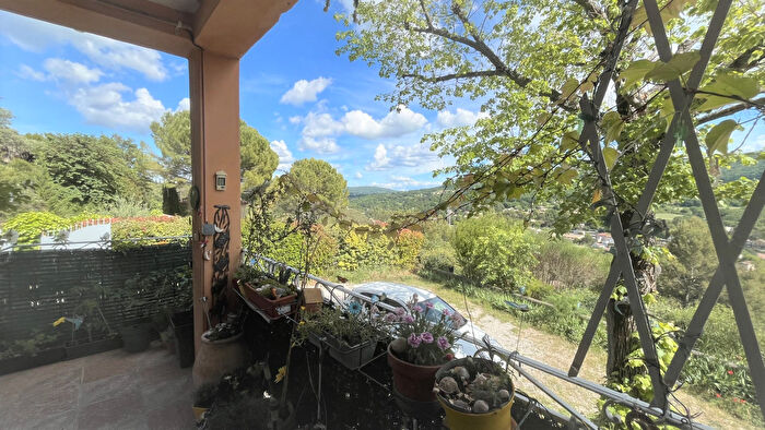 Maison 4 pièces à Apt, à vendre