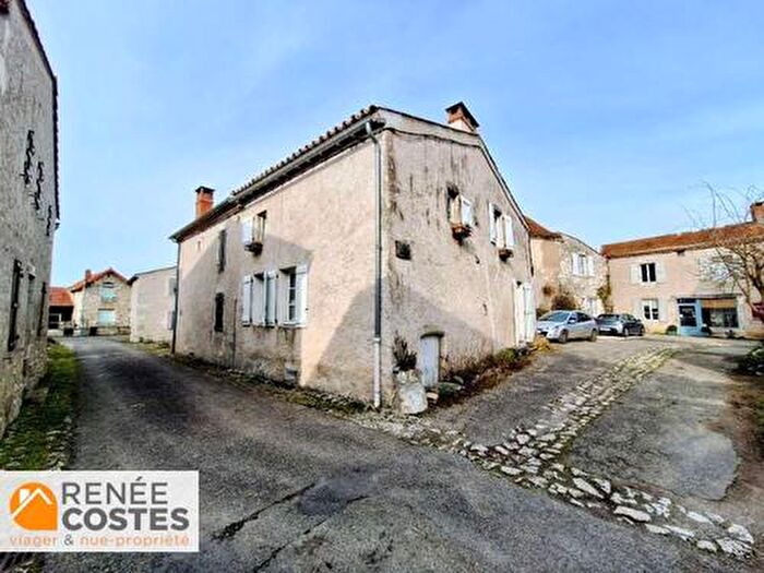 Maison à vendre - Charroux - 5 pièces - 5 chambres