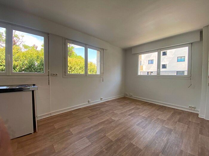 Centre Ville, Saint-Cyr-l'École - Appartement 1 pièce à louer
