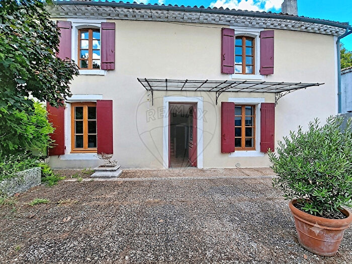 Villandraut : Maison 5 pièces à louer