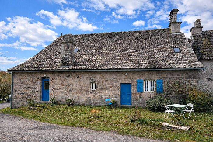 Maison à vendre - Auriac - 5 pièces - 3 chambres