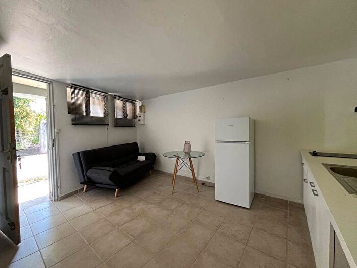 Appartement à louer - Fort-de-France - 2 pièces - 1 chambre