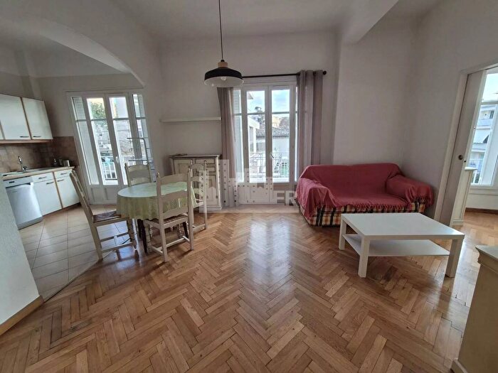Appartement à louer - Cimiez, Nice - 3 pièces - 2 chambres