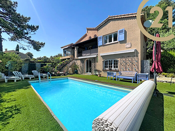 Saint-Raphaël - Maison 6 pièces à vendre
